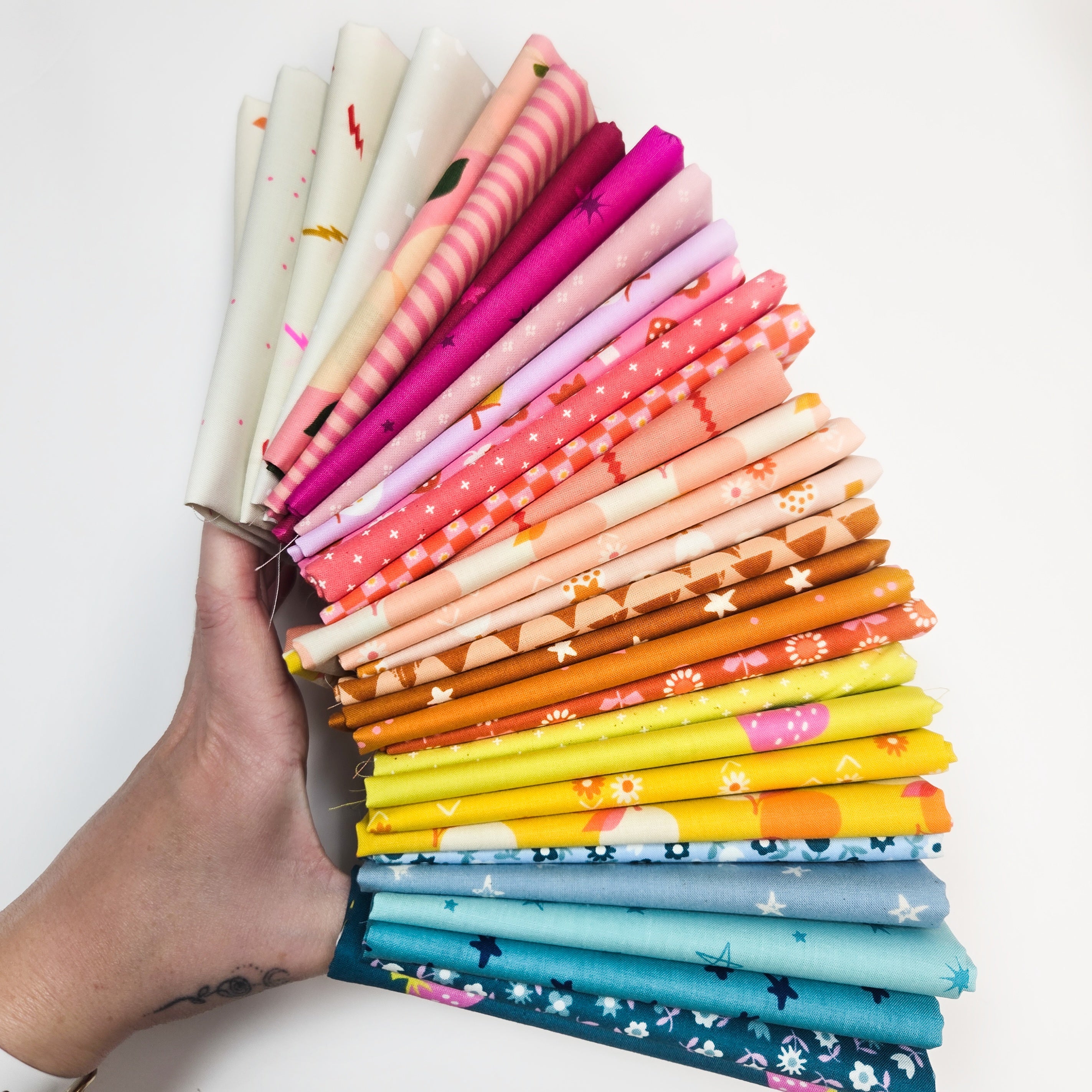 Ruby Star - The Ultimate Basics Fat Quarter Bundle – Stacked Fabric Company